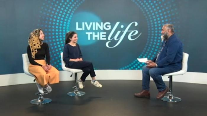 Living the Life - Dr Riham Rabee, Dr Sarah Najim & Farah Idris | Islam ...