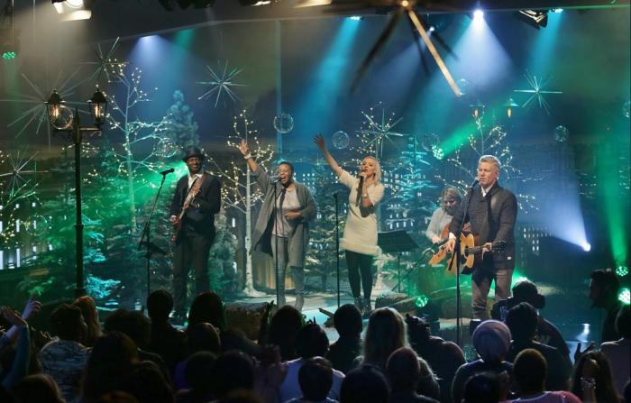 TBN UK :: Praise The Lord - Christmas Special With Paul Baloche